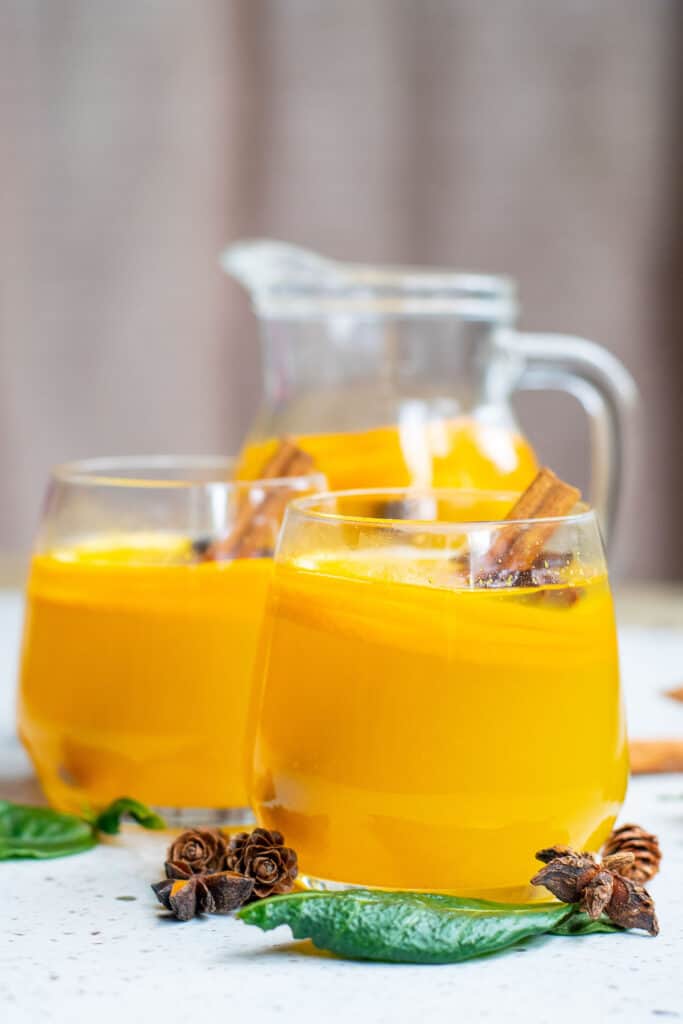 Warm Christmas Punch with Rum • Pancake Recipes