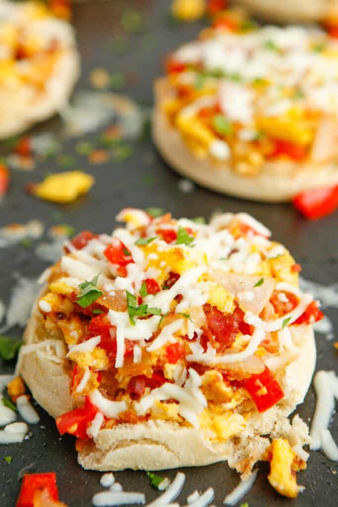 English Muffin Breakfast Pizzas • Pancake Recipes