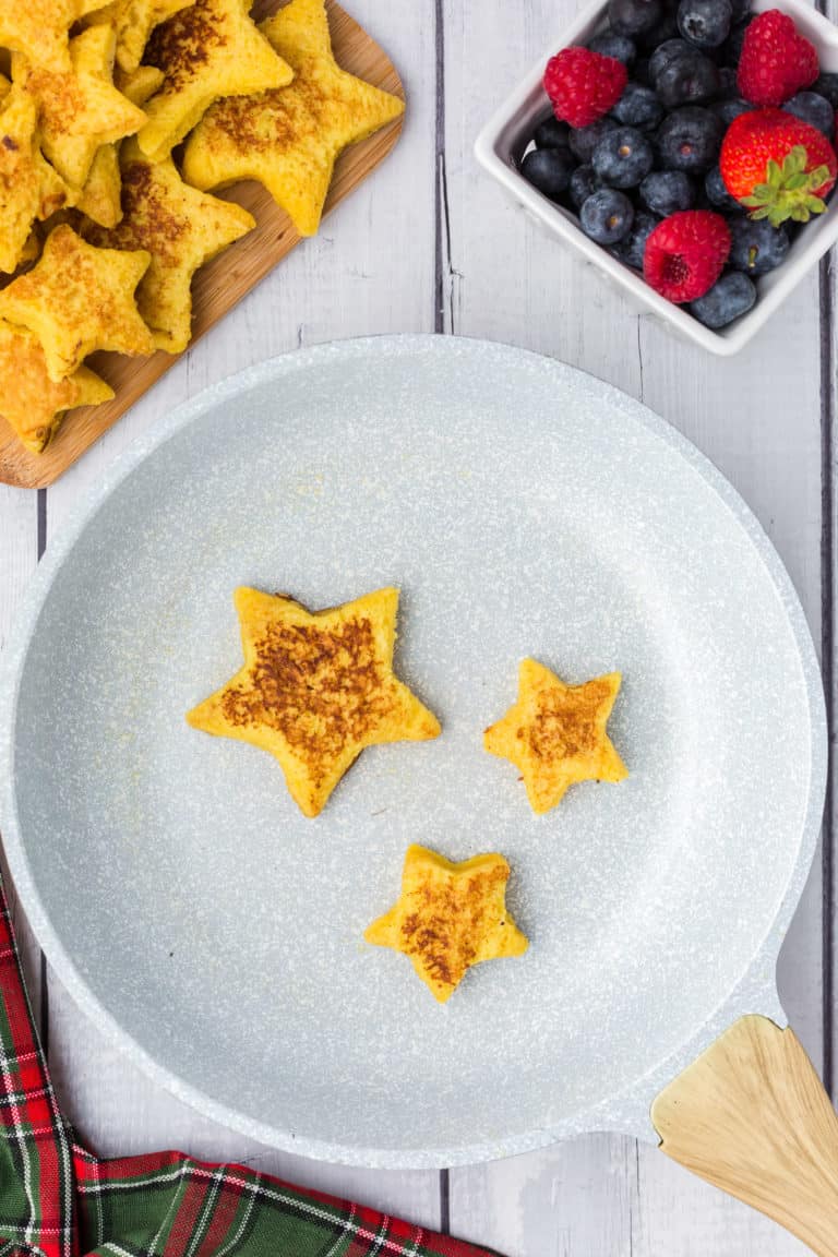 French Toast Christmas Tree • Pancake Recipes